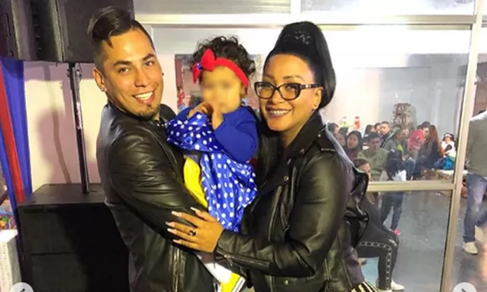 Paula Arias y su pareja Tomás Medrano celebraron primer año de su hija