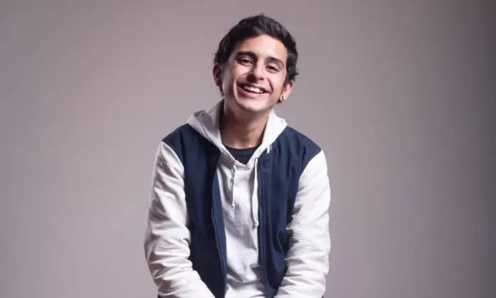 De vuelta al barrio: Daniel Menacho envió romántico mensaje en vivo