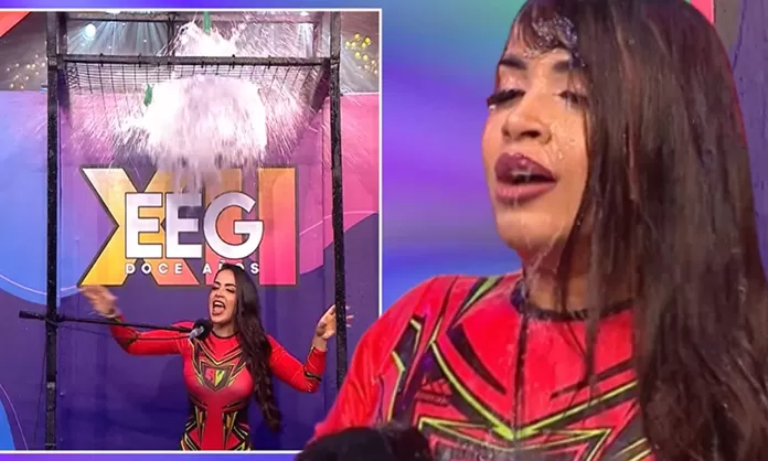 Onelia Molina y sus gritos de espanto antes de terminar empapada