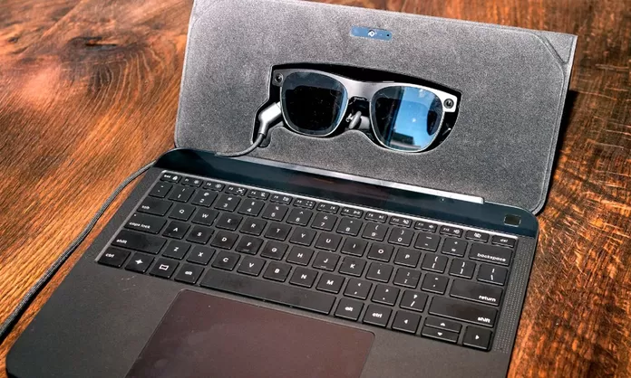 Conoce la laptop sin pantalla