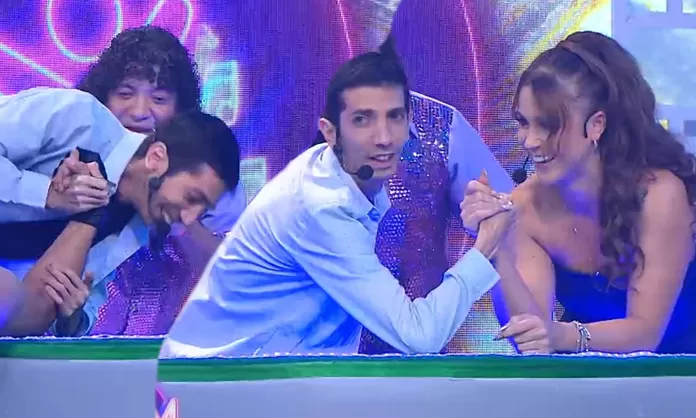 Ducelia Echevarría venció a Giancarlo Granda en lucha de brazos en tiempo récord